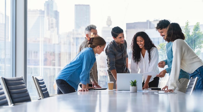 12 Effective Leadership Skills to Help Lead Your Team Better