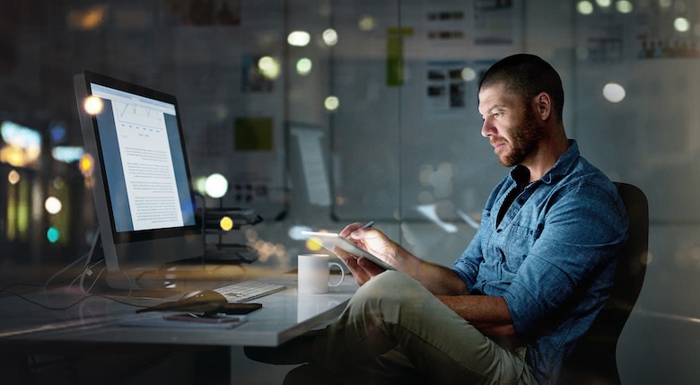 How to Calculate Overtime Pay in the U.S.